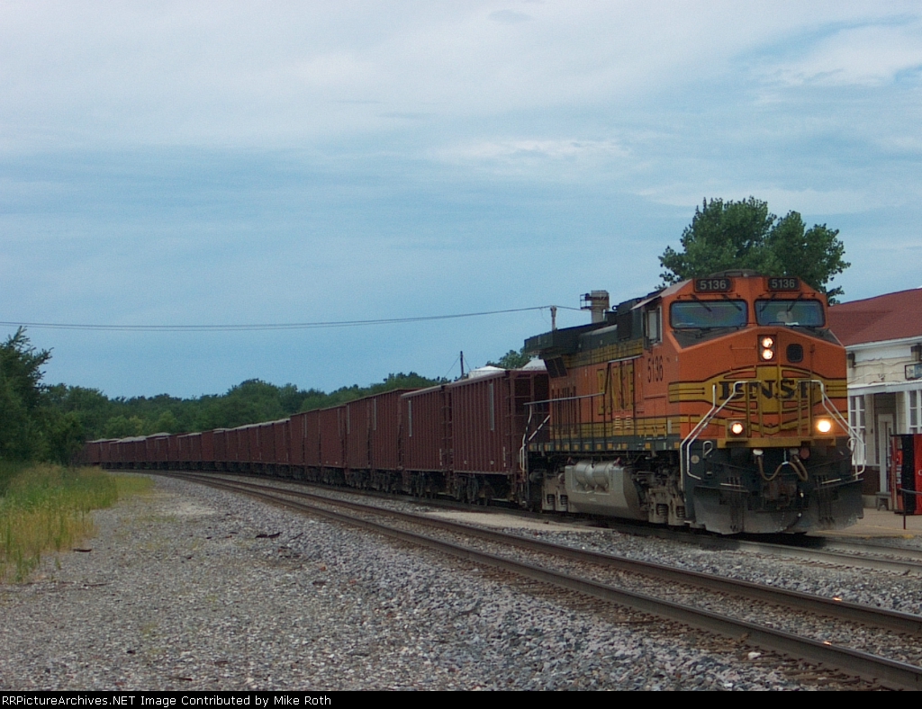 BNSF 5136